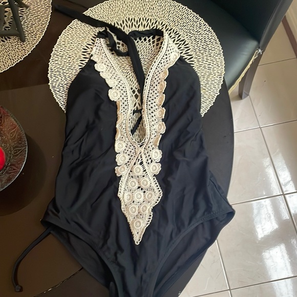 Mossimo Supply Co. | Swim | Preownedfinal Sale Mossimo One Piece ...